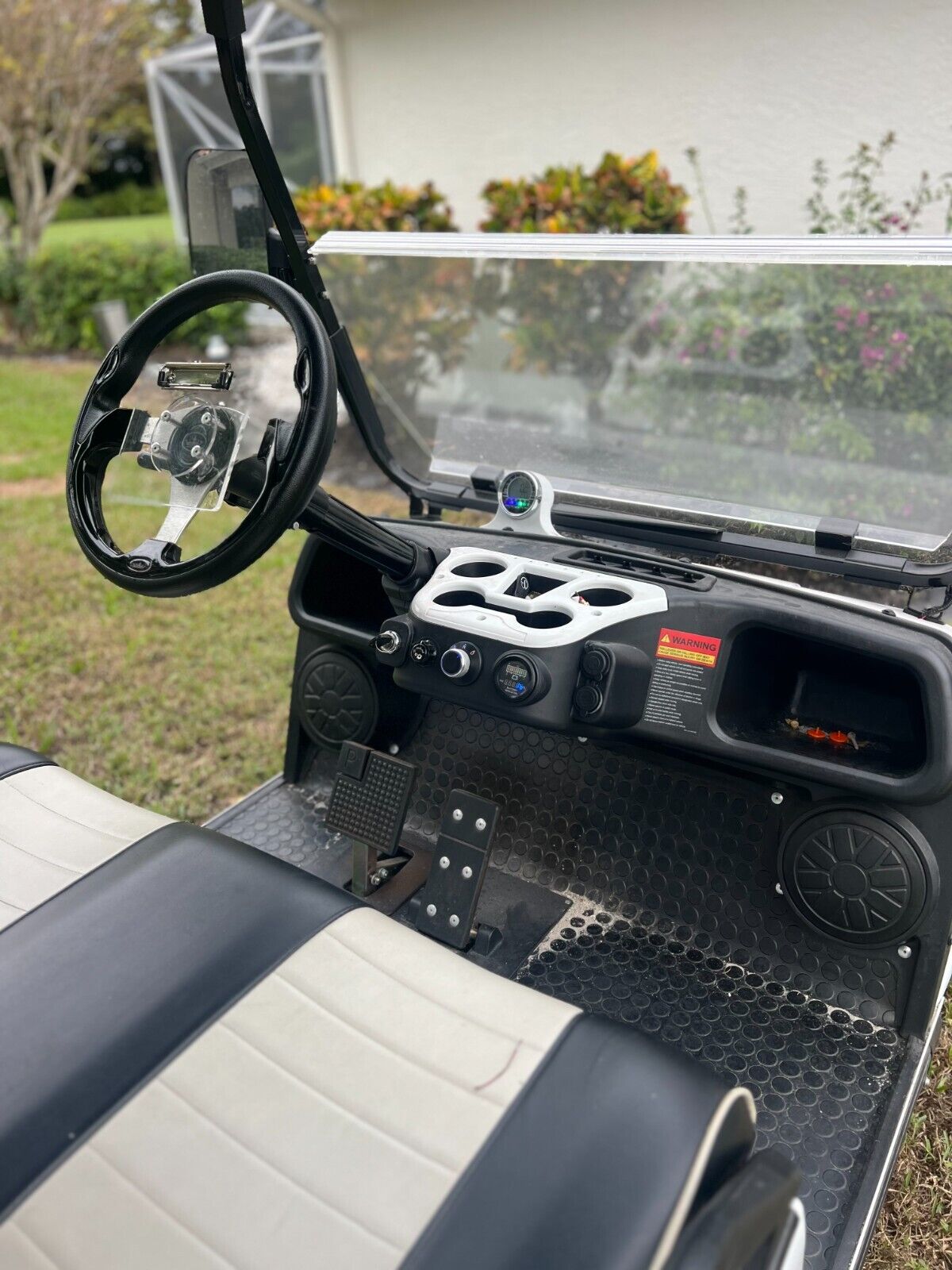 2022 Evolution Classic 2 Pro golf cart [perfect shape] for sale
